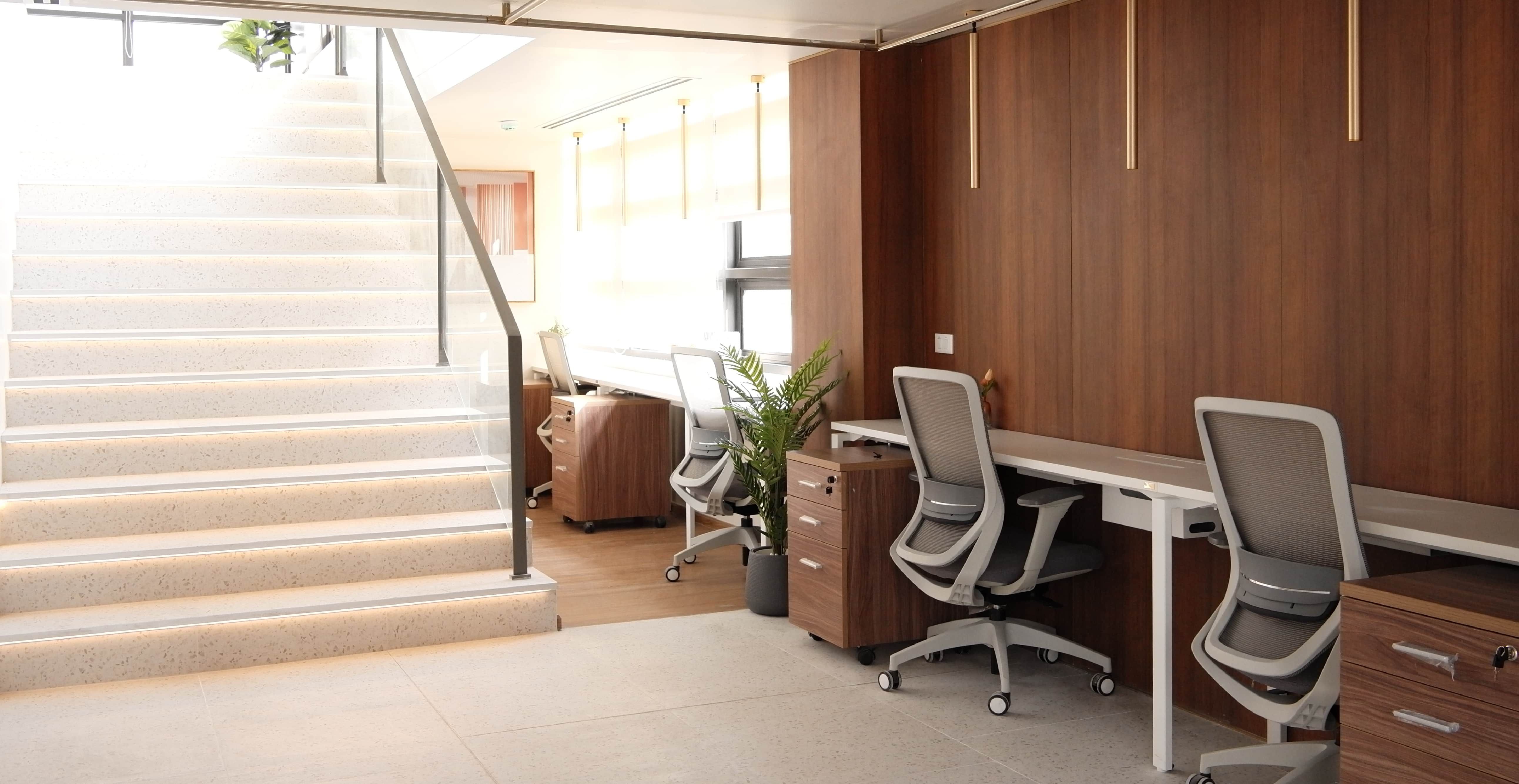 โต๊ะทำงานส่วนตัว Dedicated Desk ที่ Workstories ย่านเพลินจิต